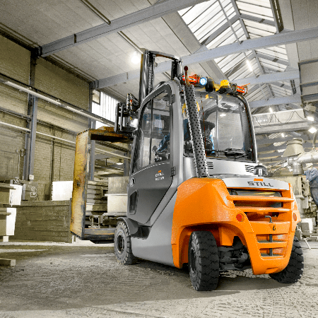 What is the Difference Between Counterbalance Forklifts and Reach ...